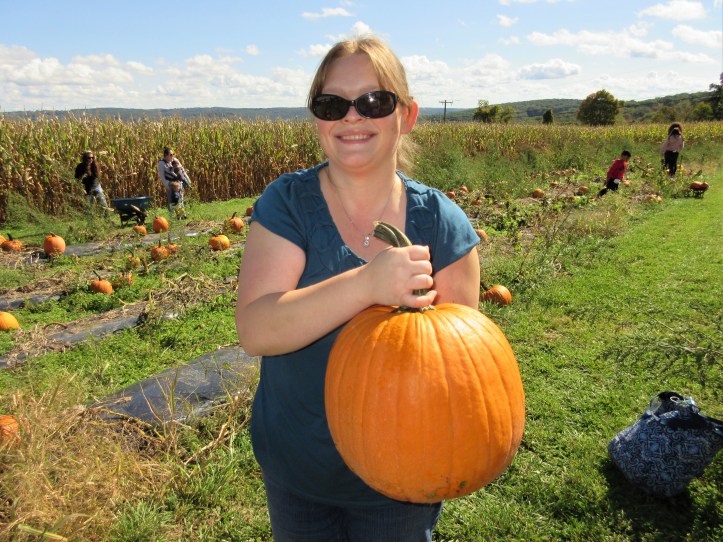 Explore Autumn at Harris Hill Farm, New Milford – Candlewood Lake Magazine